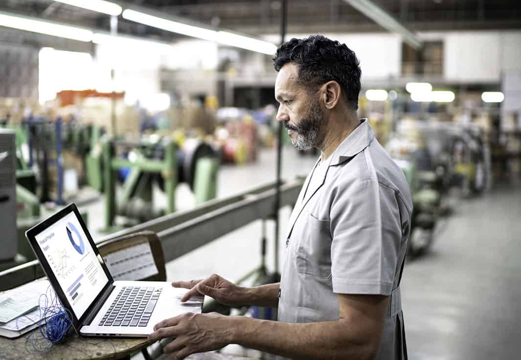 KINETIC IT / Enhancing the human experience through technology